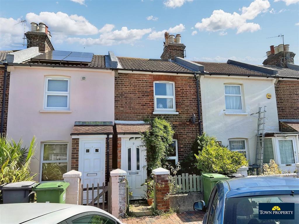Myrtle Road, Eastbourne 2 bed terraced house - £215,000