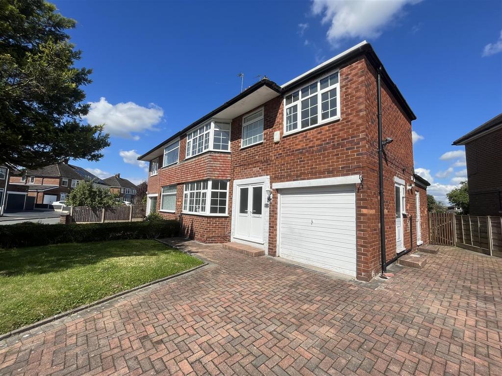 Ullswater Road, Handforth, Wilmslow 4 bed semi-detached house - £1,750 ...