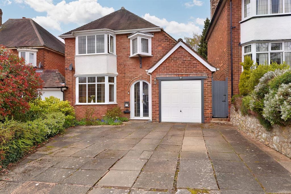 Wyckham Close Birmingham B17 3 Bed Link Detached House £425 000