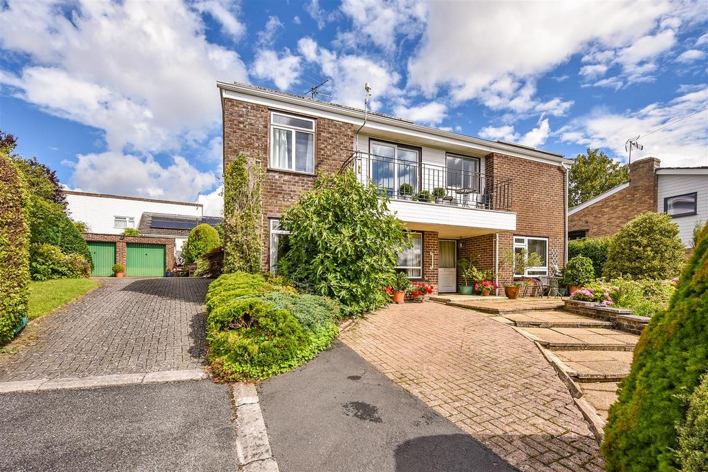 Lambourne Way, Thruxton, Andover 4 bed detached house - £550,000