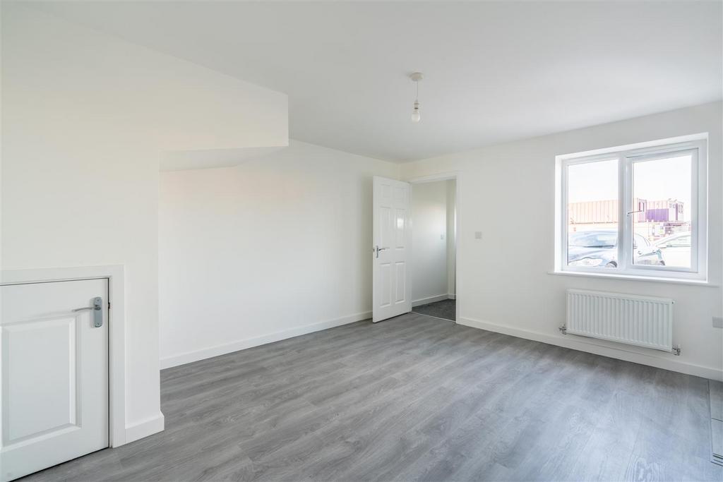 Roseden Way Great Park Ne13 3 Bed End Of Terrace House £1 100 Pcm