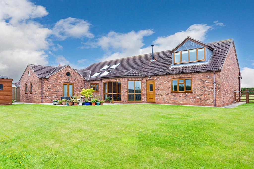 Mill Lane, Ellerton, York, YO42 4PA 5 bed detached house - £699,950