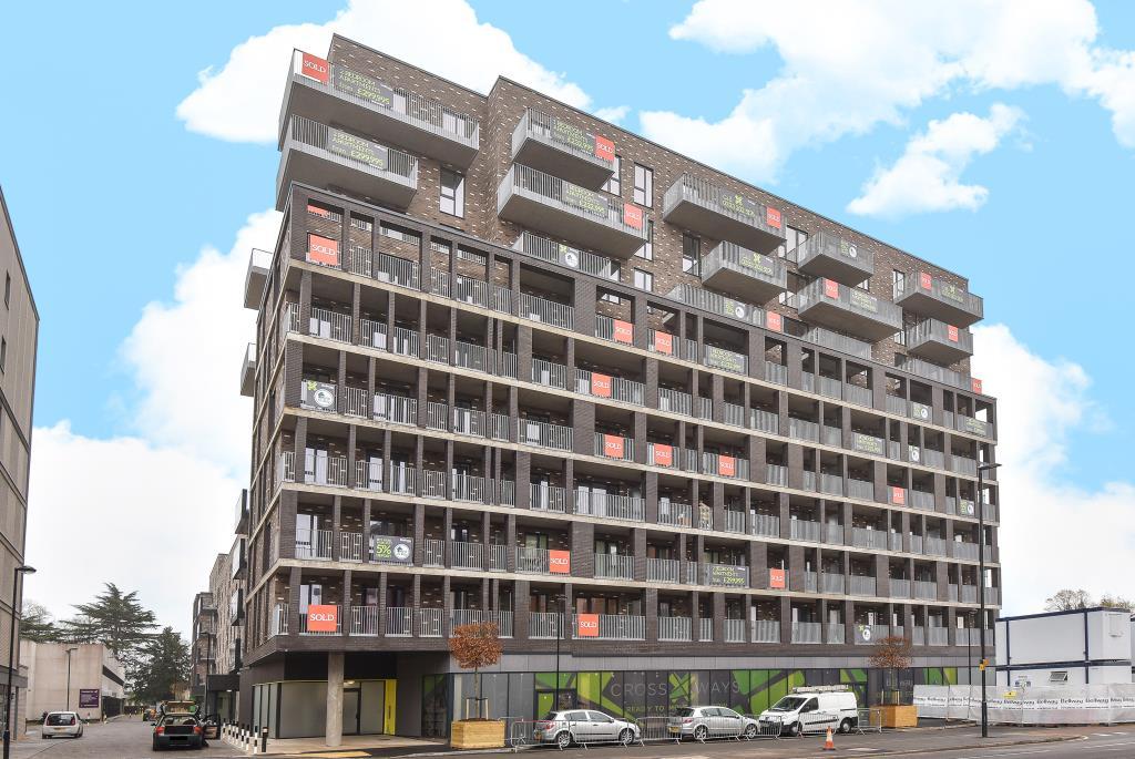 Slough, Berkshire, SL1 1 bed flat - £190,000