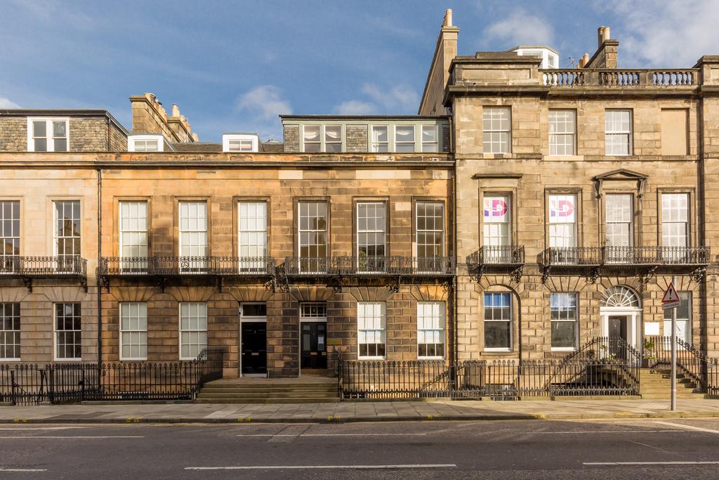 Manor Place, Edinburgh EH3 2 bed apartment - £425,000