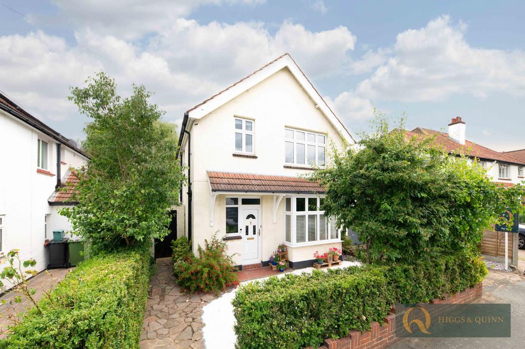 Leatherhead 3 bed detached house - £700,000