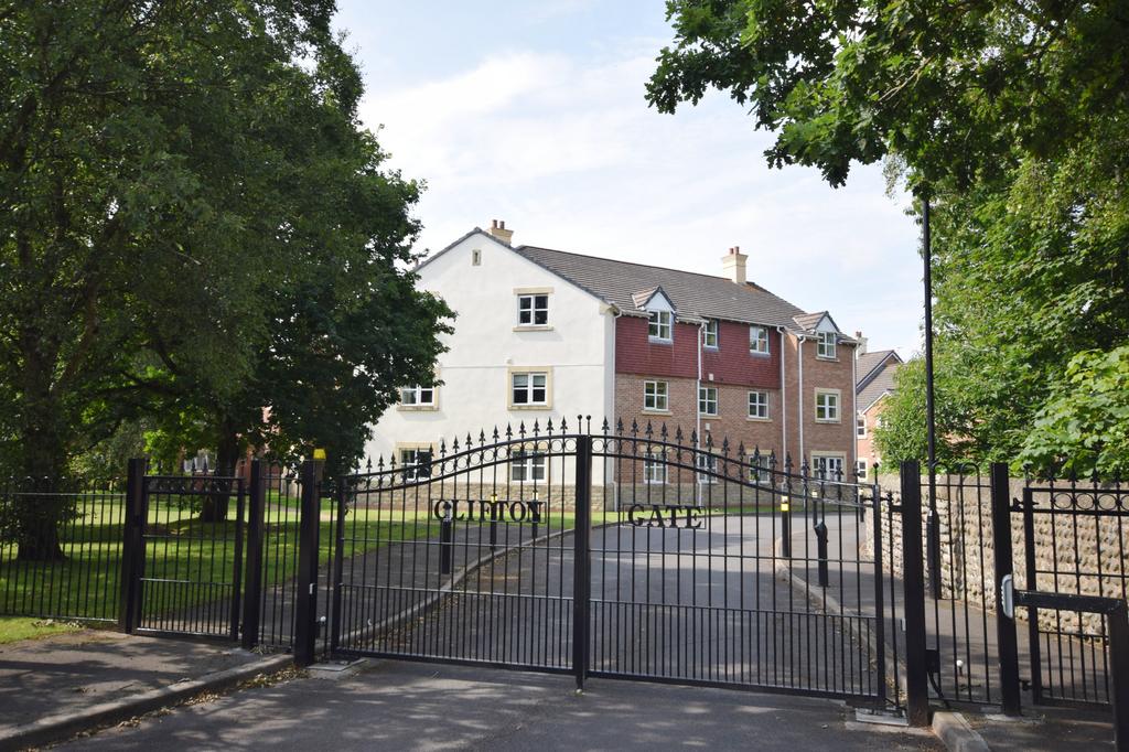 Clifton Gate, Lytham 2 bed apartment - £190,000