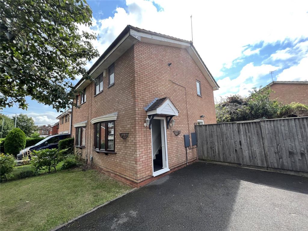 Warmley Close, Wolverhampton, WV6 2 bed semi-detached house - £850 pcm ...