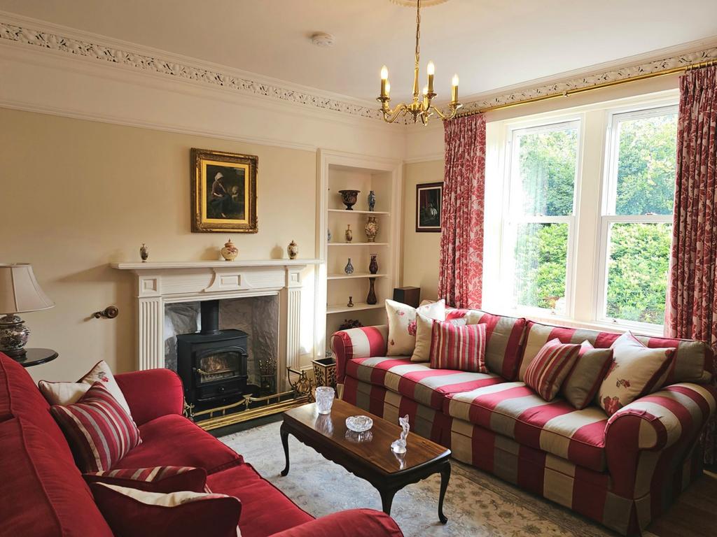 Invermoriston, Inverness-Shire 4 bed detached house for sale - £695,000