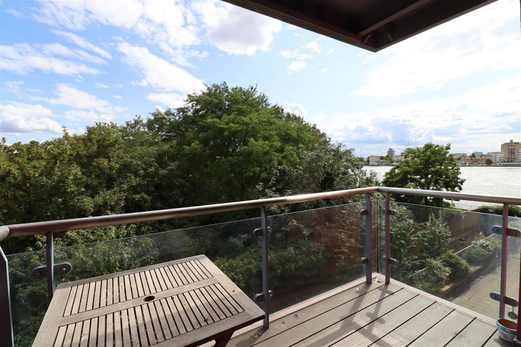 Ocean Wharf, Canary Wharf, E14 1 bed apartment - £1,800 pcm (£415 pw)