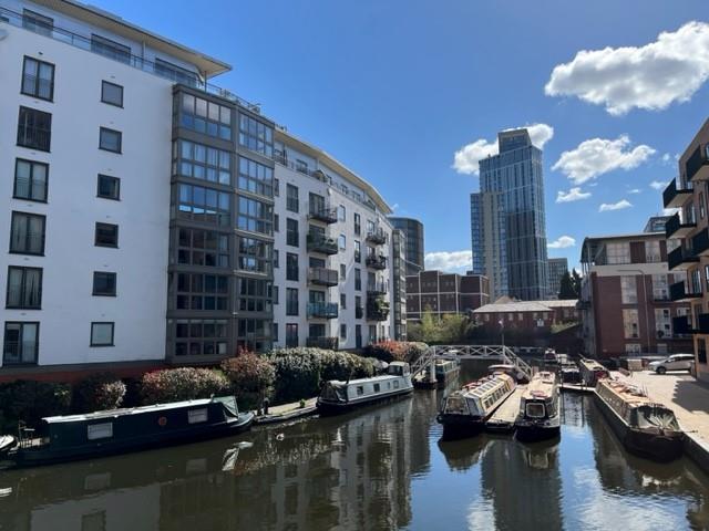 Watermarque, 100 Browning Street... 1 bed apartment - £995 pcm (£230 pw)