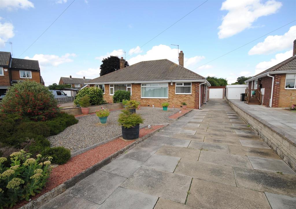 Glebelands Close, Garforth, Leeds 2 bed semi-detached bungalow - £230,000