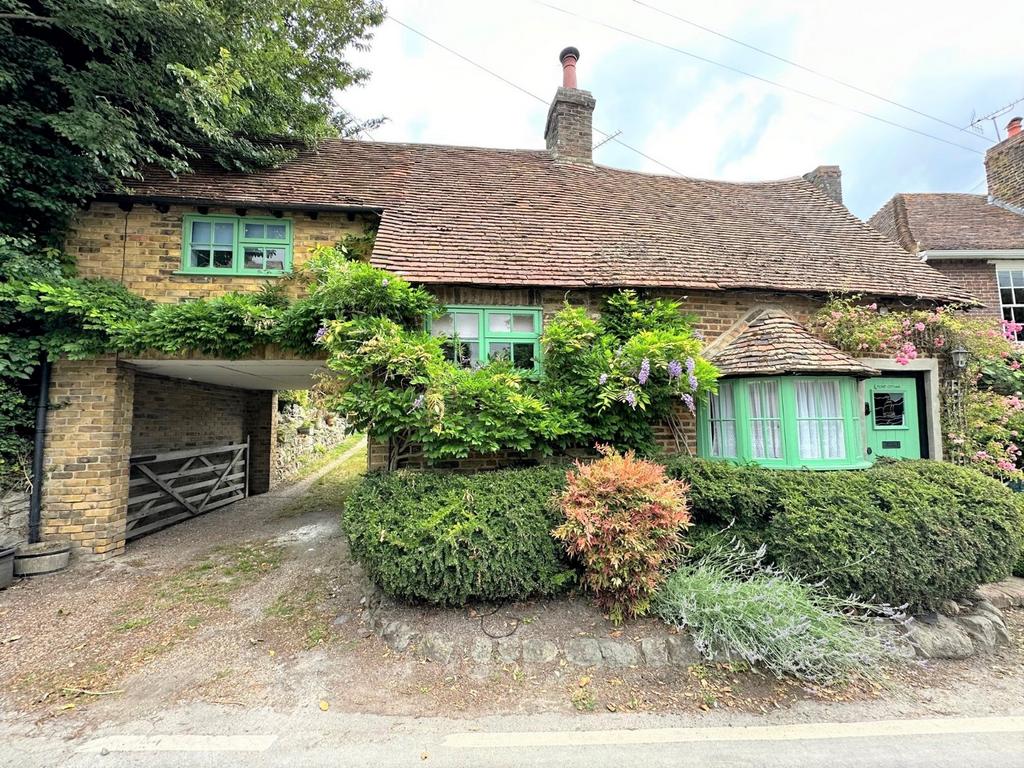 Deal Road, Northbourne, Kent, CT14 2 bed detached house for sale - £565,000