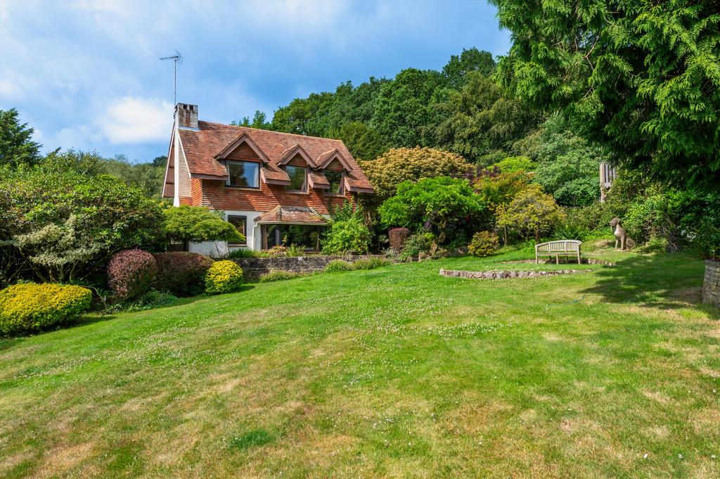 Farnham Lane, Haslemere, Surrey, GU27 5 bed farm house for sale - £ ...
