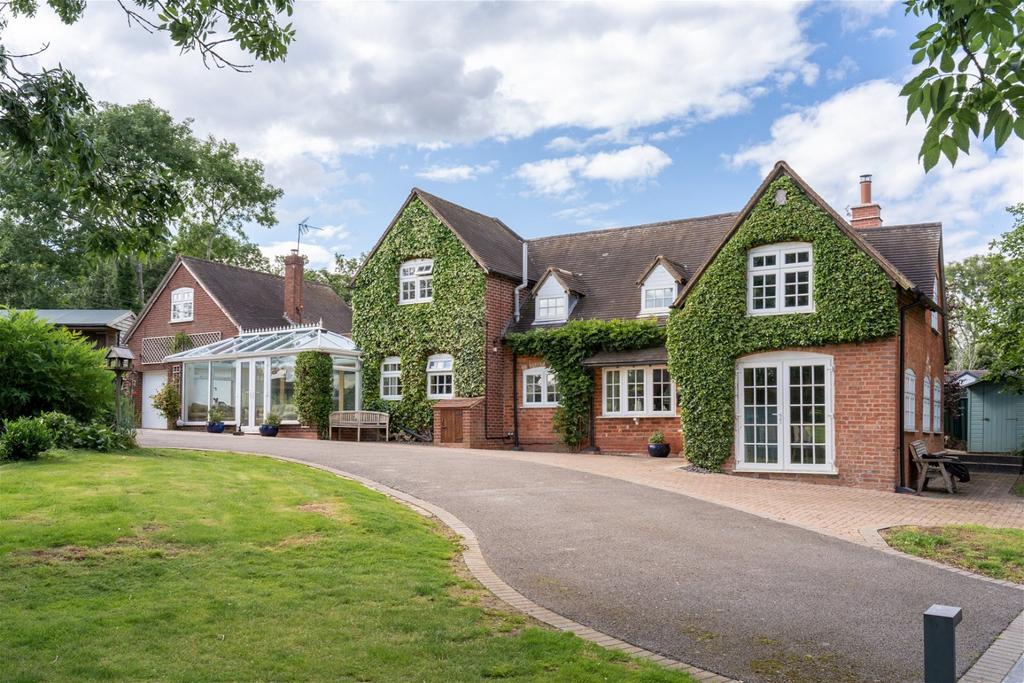 Elcocks Brook, Redditch B97 5UD 4 bed detached house - £950,000