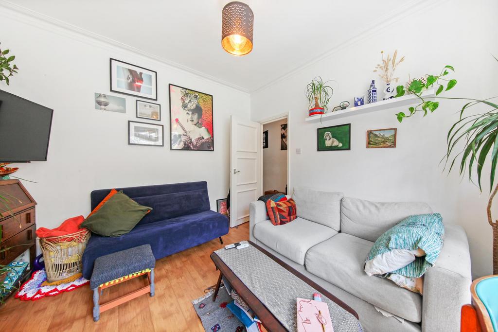 Mabley Street, London, E9 1 bed ground floor maisonette - £1,600 pcm (£ ...
