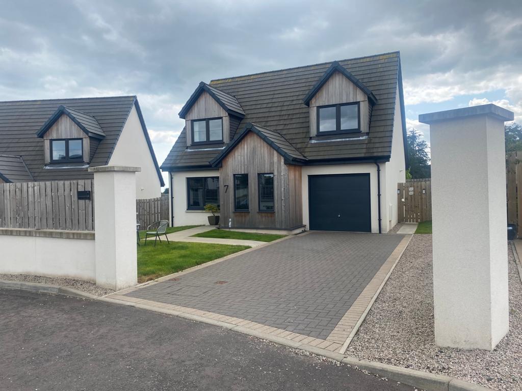 Pine Tree Gardens, Aberdeen, AB15 3 bed detached house - £1,500 pcm (£ ...