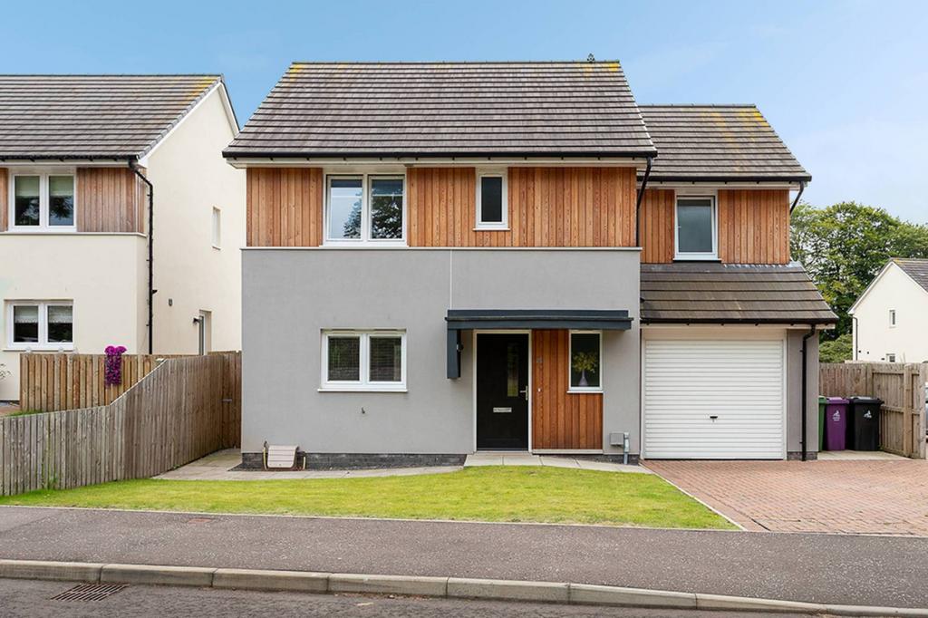 25 Little Cairnie, Arbroath, DD11 3BD 4 bed detached house for sale - £ ...