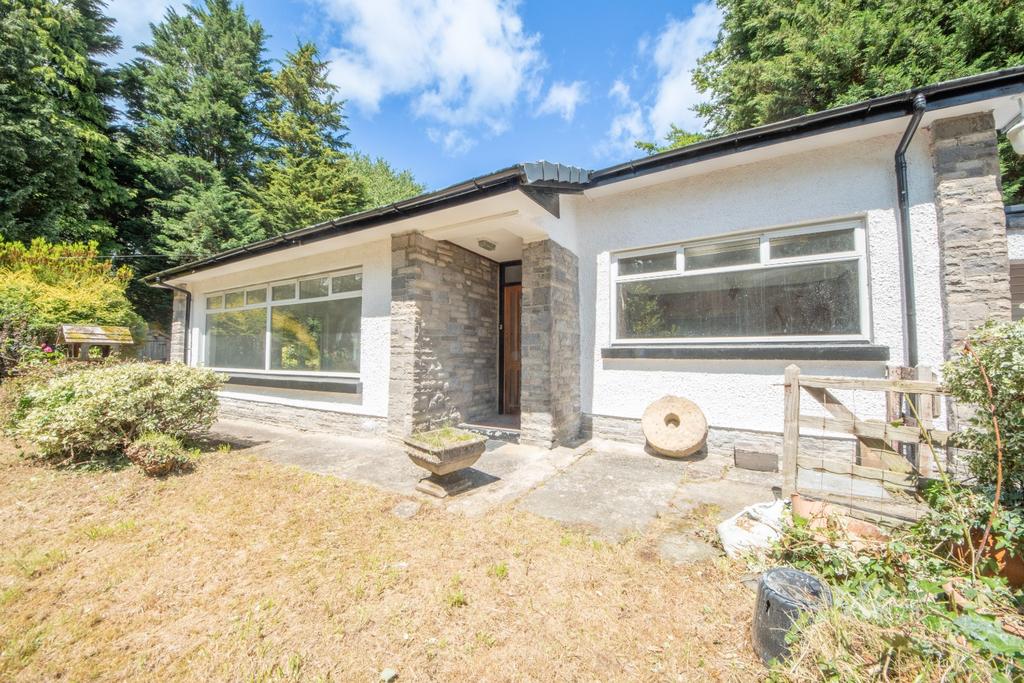 Llanafan, Aberystwyth, Ceredigion, SY23 3 bed bungalow - £300,000