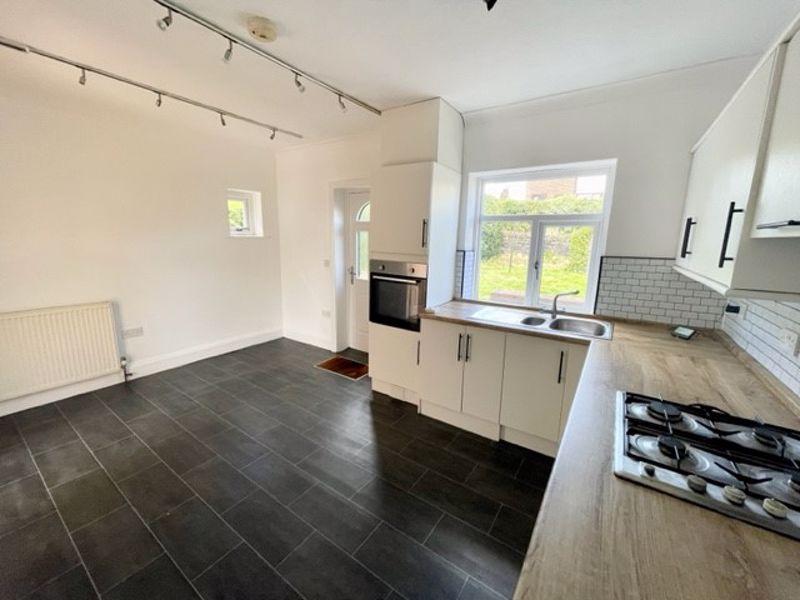 Townley Avenue, Southowram, Halifax 2 bed semi-detached house - £190,000