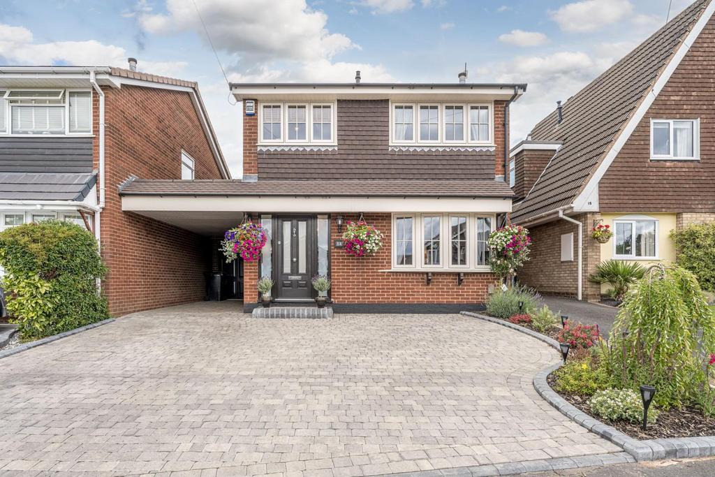 Larkswood Drive, OFF CATHOLIC LANE 4 bed detached house - £435,000