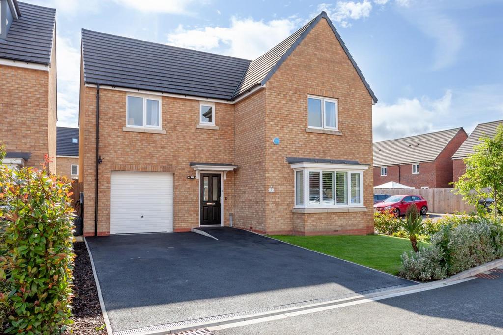 * SOLD BY STEPHENSONS * 4 bed detached house - £415,000
