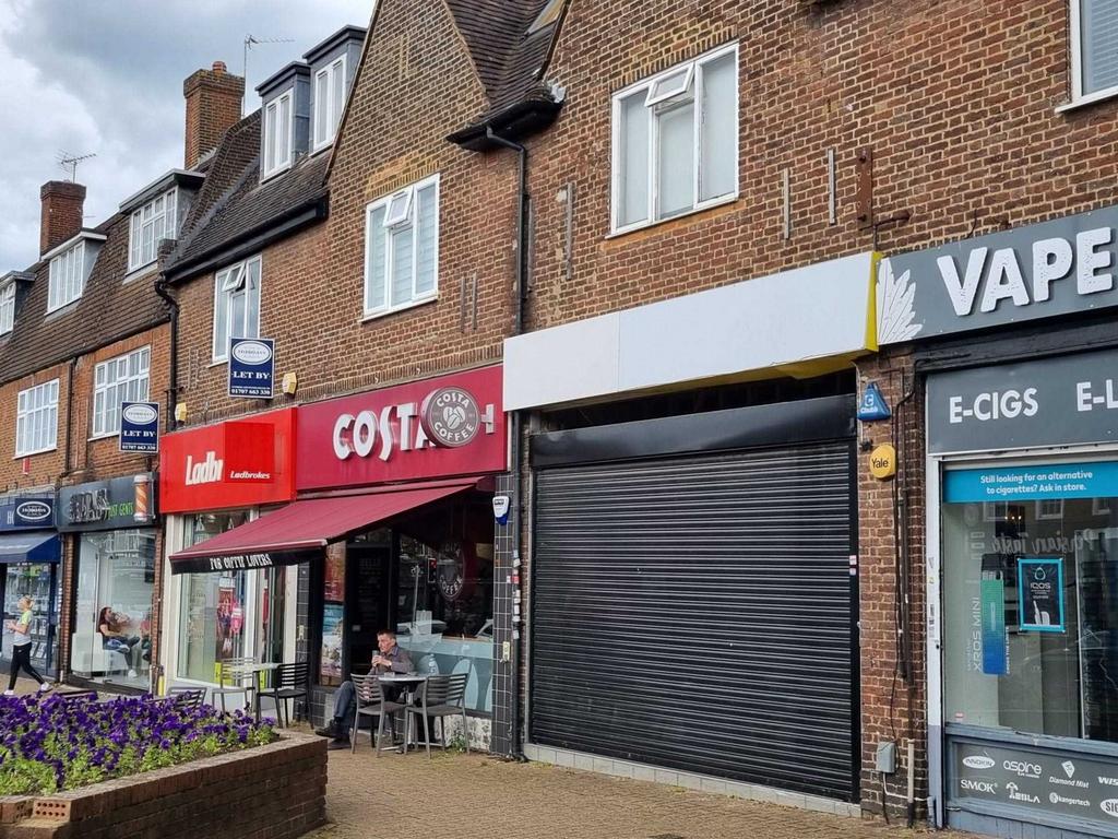 Darkes Lane, Potters Bar Retail property (high street) - £1,875 pcm (£ ...