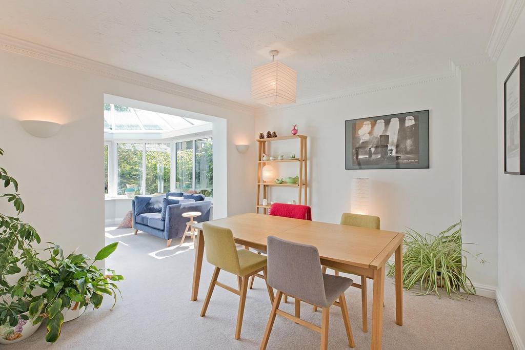 Long Meadows, Burley In Wharfedale LS29 4 bed detached house - £650,000