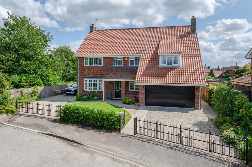 Sterne Way, Sutton-on-the-Forest 4 bed detached house - £699,995