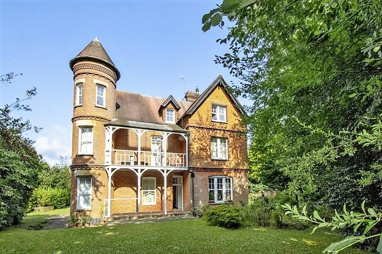 Cranston Road, East Grinstead, RH19 12 bed detached house - £1,250,000