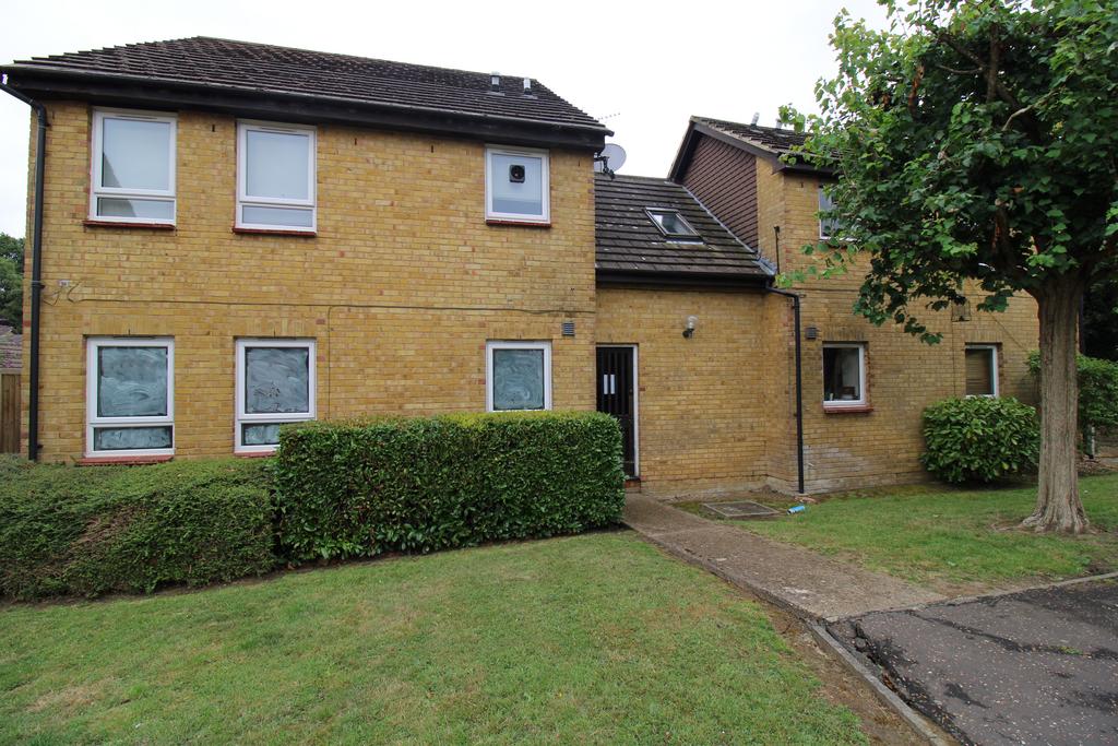 Greding Walk, Hutton CM13 Studio - £825 pcm (£190 pw)