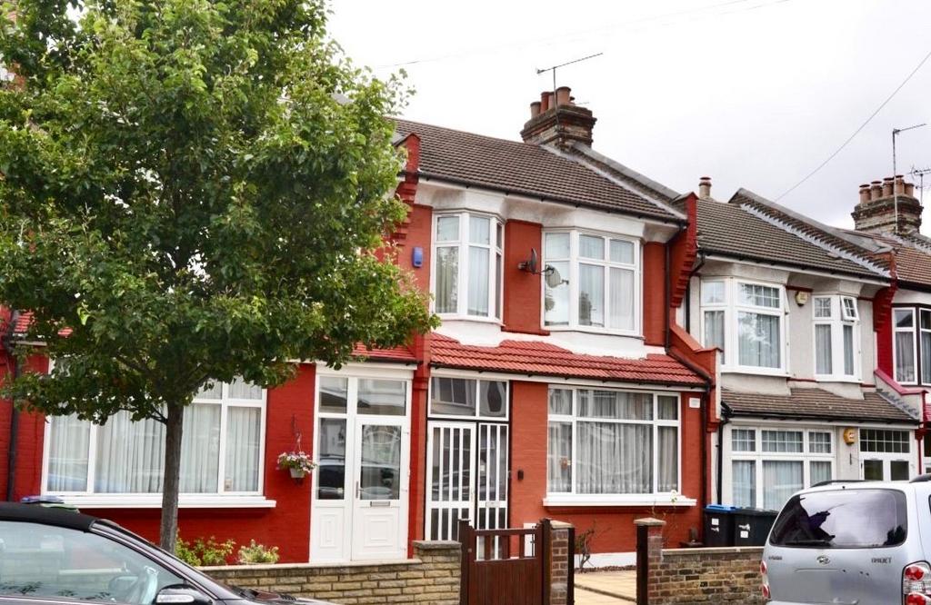 Shrewsbury Road, London 3 bed terraced house - £2,400 pcm (£554 pw)