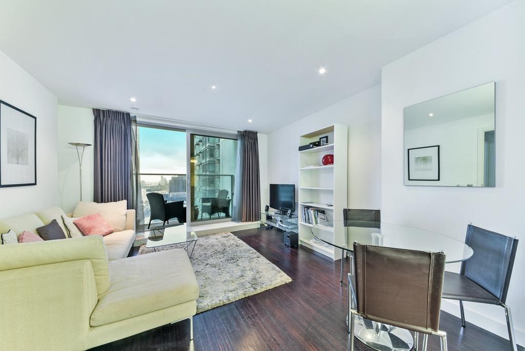 West Tower, Pan Peninsula, Canary... 1 bed apartment - £2,318 pcm (£535 pw)