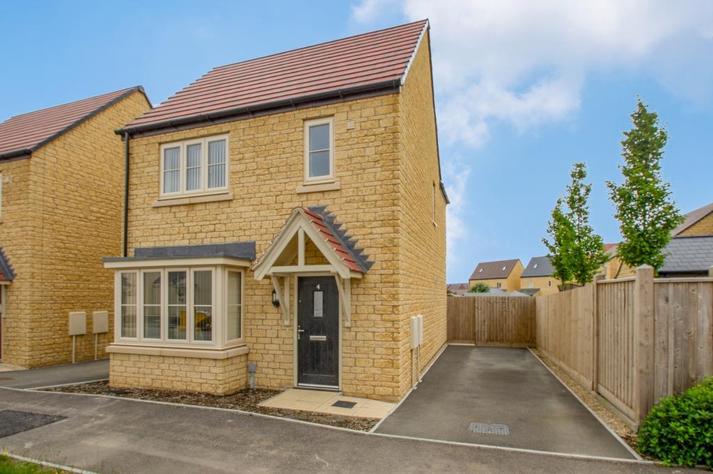 Mary Ellis Way, Witney, Oxfordshire... 3 bed detached house - £475,000