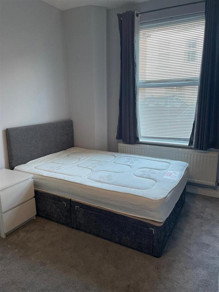 SWAN ROAD, GL1 - STUDENT HOUSE £500... 1 bed in a house share - £500 ...