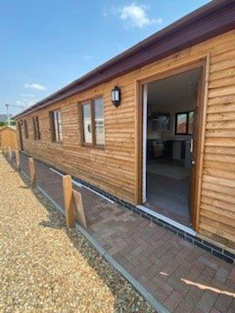 Darrens Farm, Cambridge 1 bed bungalow - £775 pcm (£179 pw)