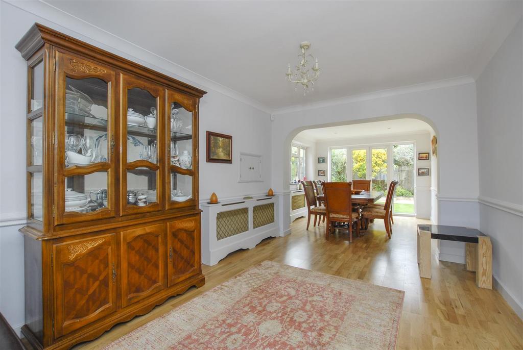 Larch Avenue, Bricket Wood, St. Albans 4 bed link detached house for ...