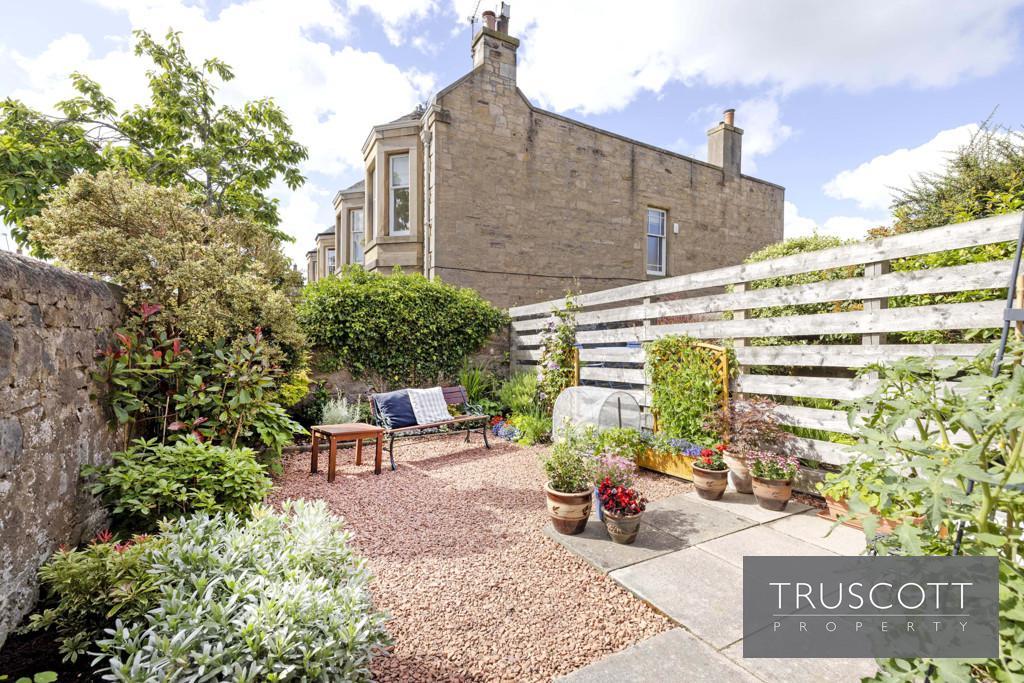 131a Craiglea Drive, Morningside... 3 bed flat - £375,000
