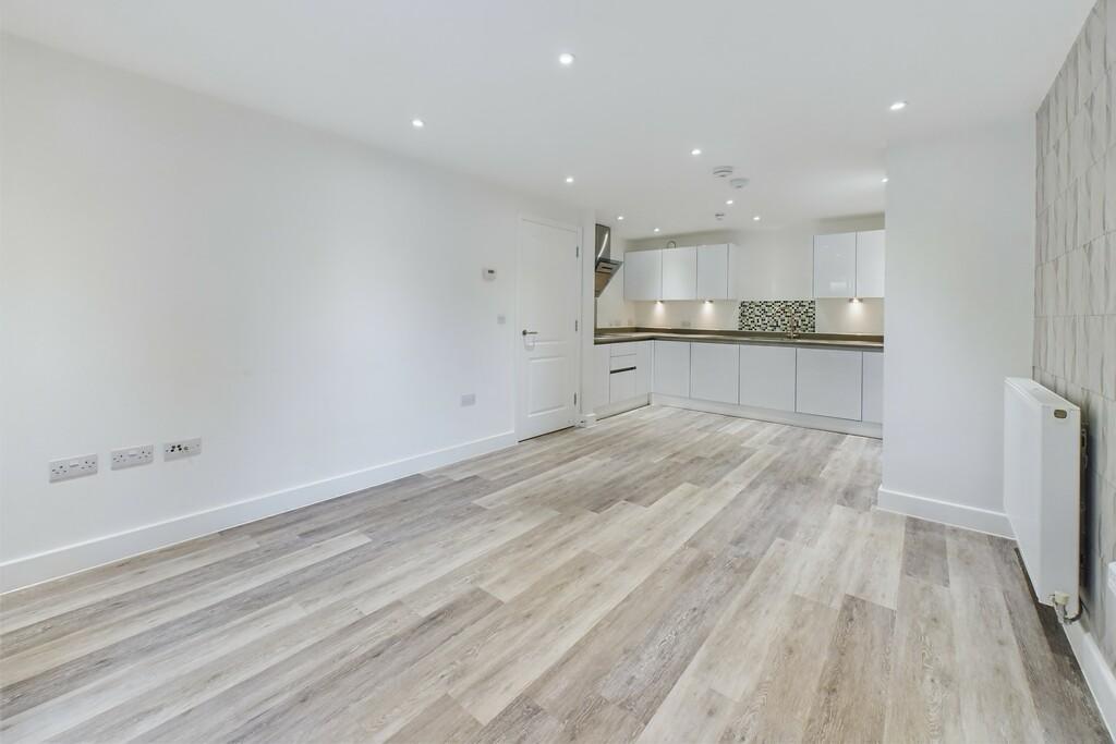 Beacon Rise, Newmarket Road, Cambridge 2 bed flat - £380,000