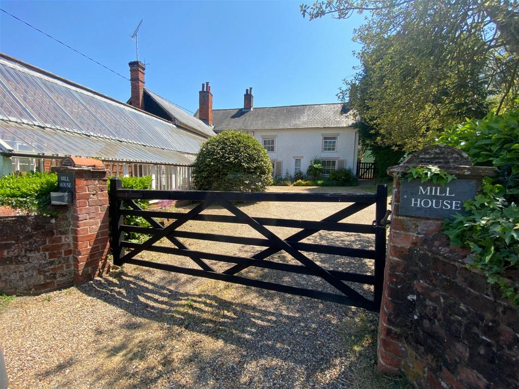 Witnesham, Nr Ipswich, Suffolk 5 bed country house for sale - £875,000