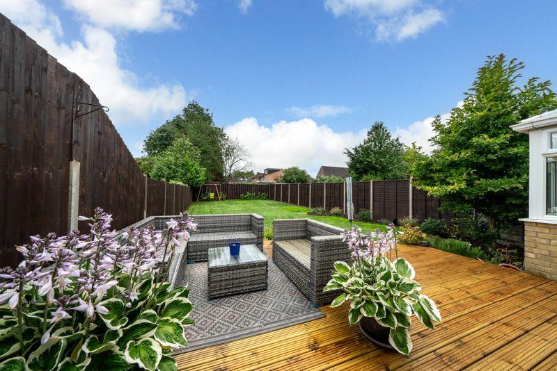 Hyde Road, Caddington 4 bed end of terrace house - £425,000
