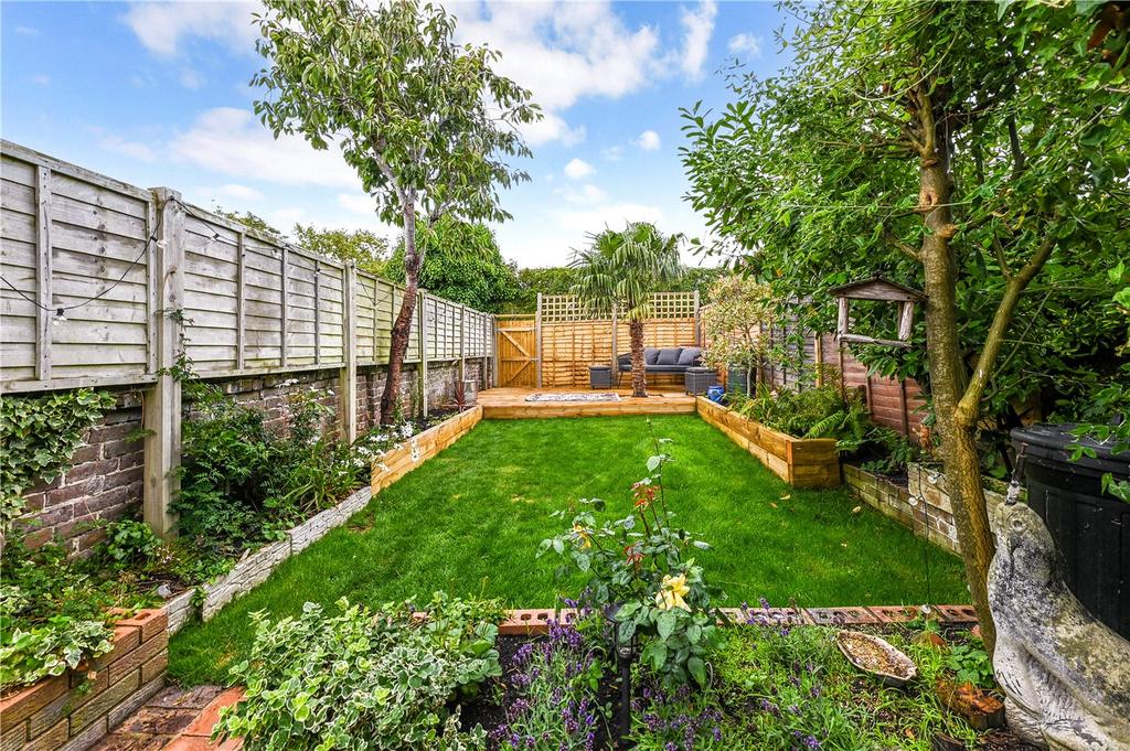 South Farm Road Worthing West 3 Bed Terraced House £600 000