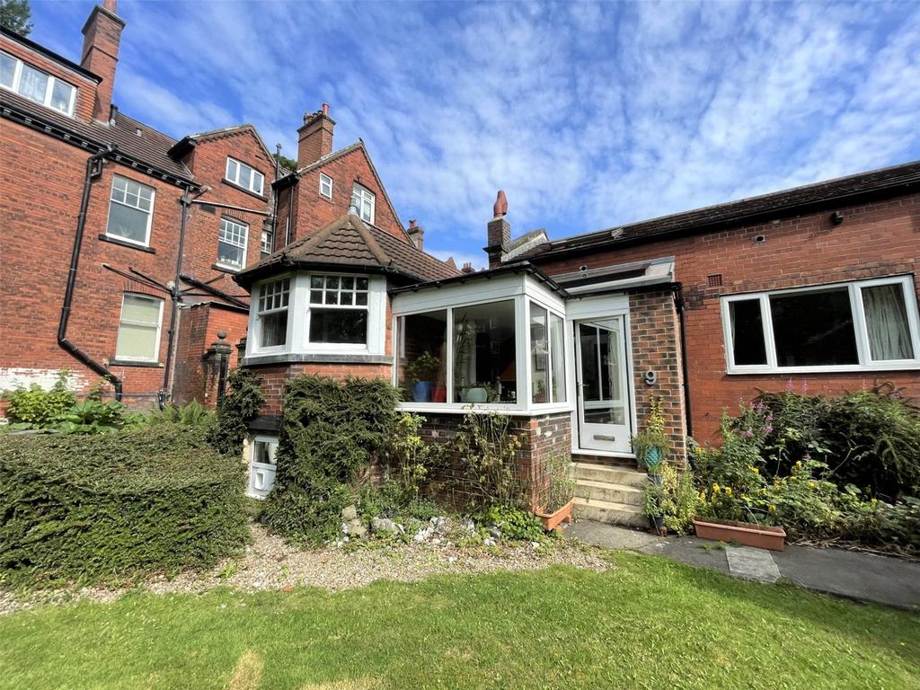 North Grange Road, Headingley, Leeds... 2 bed house - £1,250 pcm (£288 pw)