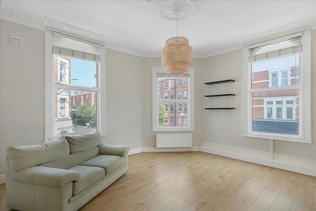Fulham Road, Fulham, London, SW6 1 bed flat - £1,850 pcm (£427 pw)