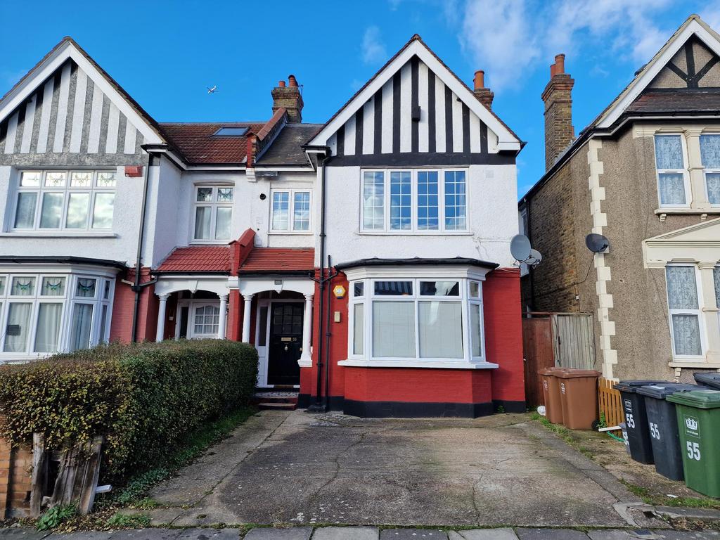 Bellingham Road, London, SE6 2 bed flat - £385,000