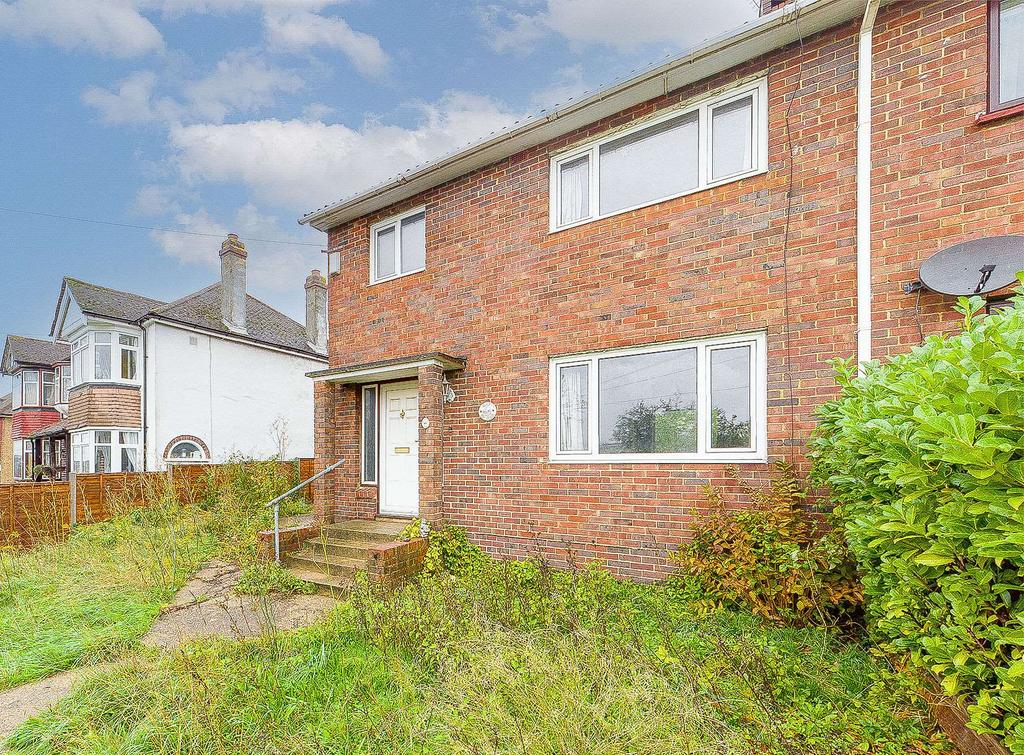 Banks Road, Frindsbury, Rochester ME2... 3 bed semi-detached house - £ ...