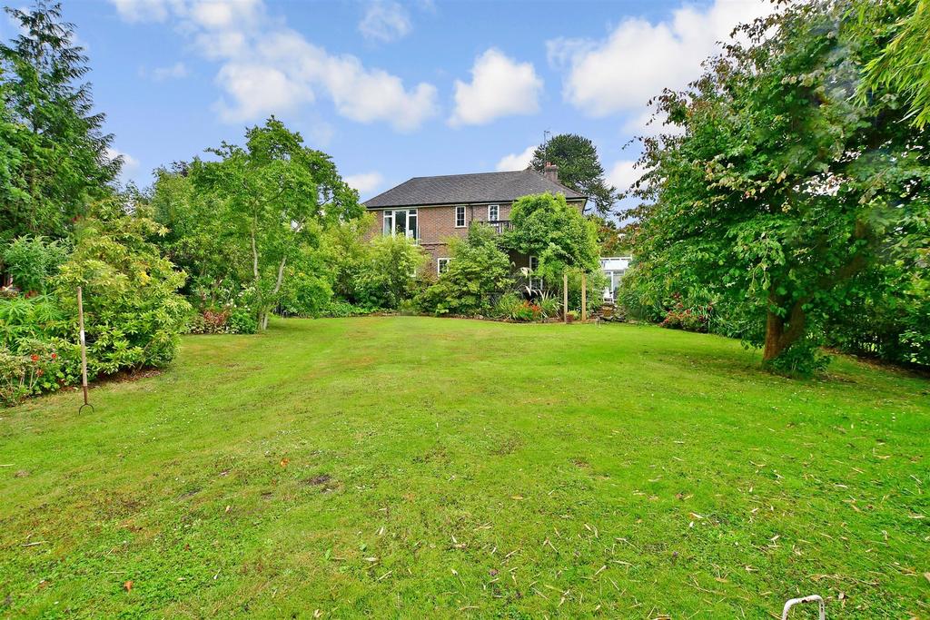 Fielden Road, Crowborough, East Sussex 4 bed detached house - £975,000