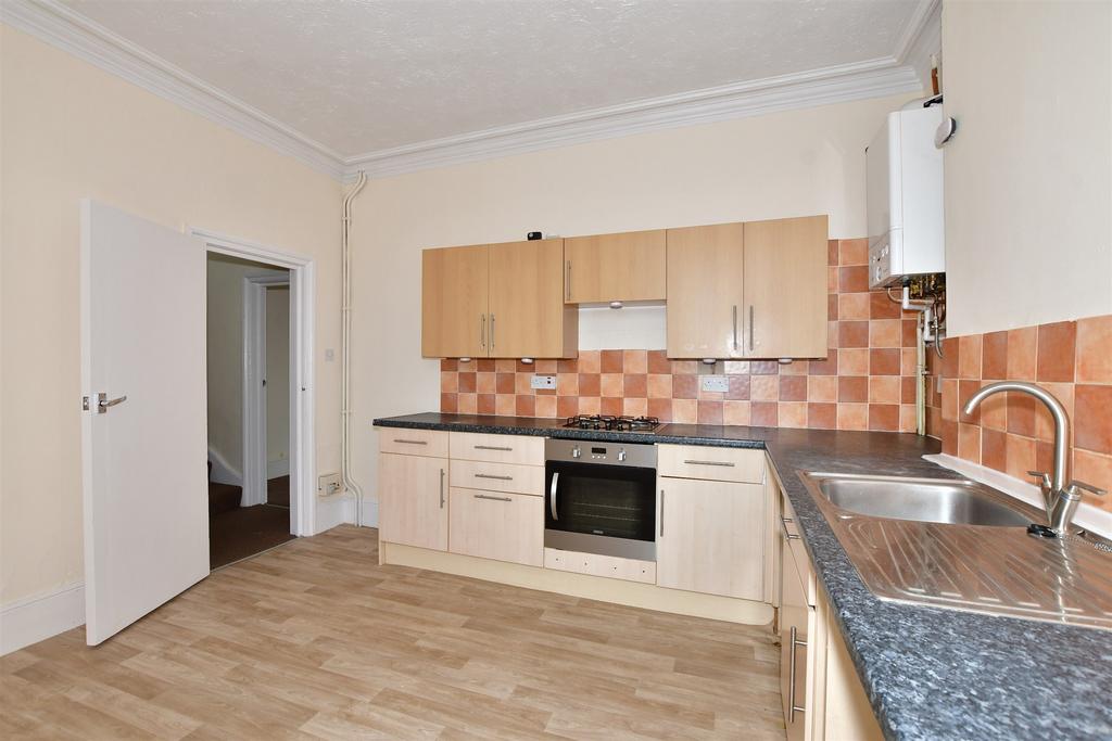 Grove Road, Ramsgate, Kent 3 bed maisonette - £200,000