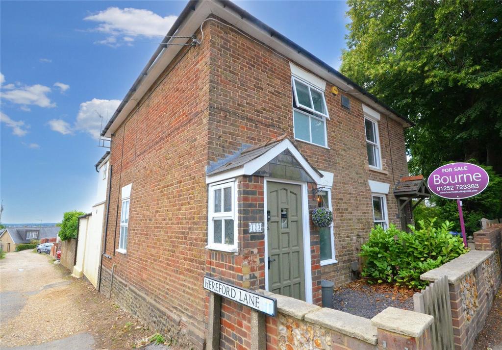 Upper Hale Road, Farnham, Surrey, GU9 2 bed semi-detached house - £375,000
