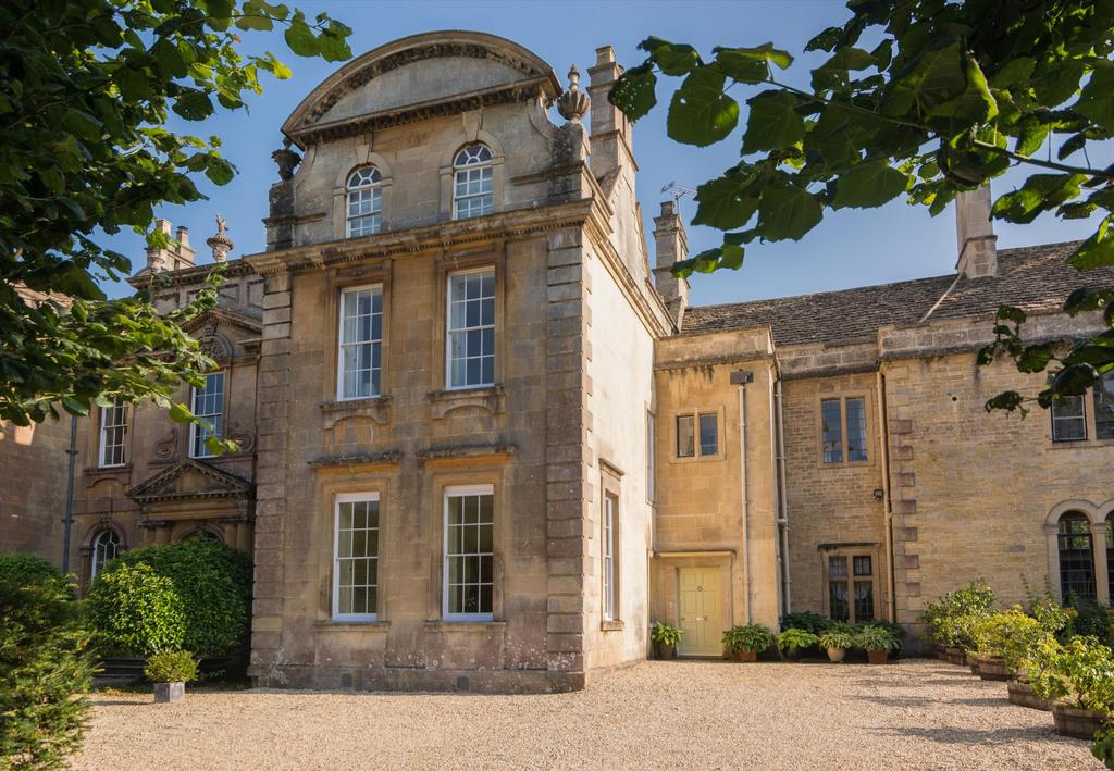 West Wing, The Ivy, Chippenham, Wiltshire, SN15 5 bed townhouse for ...