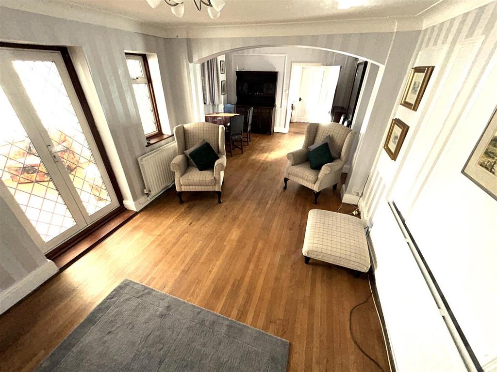 Pickhurst Lane, Bromley 2 bed detached bungalow for sale - £700,000